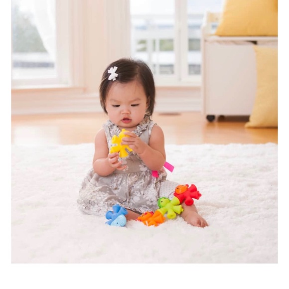 Infantino | Toys | Infantino Snap Pop 6 Animal Pals Builds Motor Skills ...